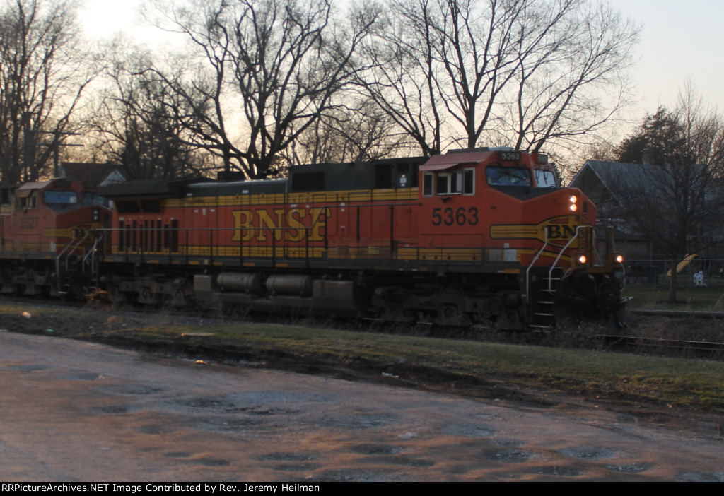 BNSF 5363 (1)